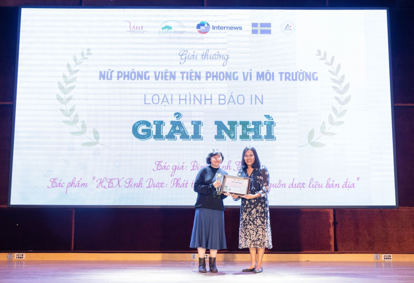 Giới thiệu tác phẩm "Hợp tác xã Sinh Dược: Phát triển bền vững từ nguồn dược liệu bản địa ...